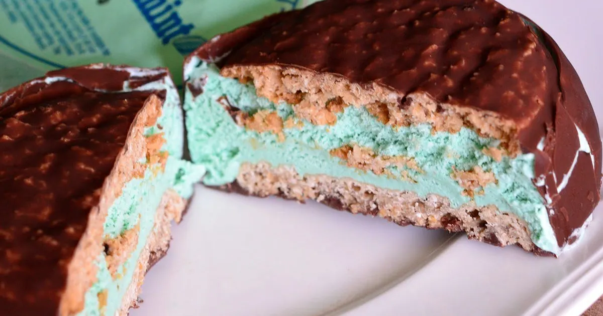 Mint Ice Cream Sandwiches - 24 Pack by IT'S-IT Ice Cream | Goldbelly
