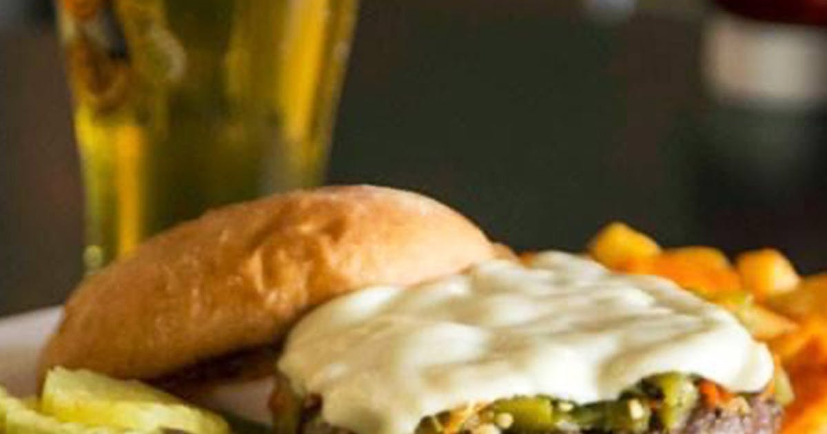 Famous Green Chile Cheeseburger Kit by Santa Fe Bite | Goldbelly