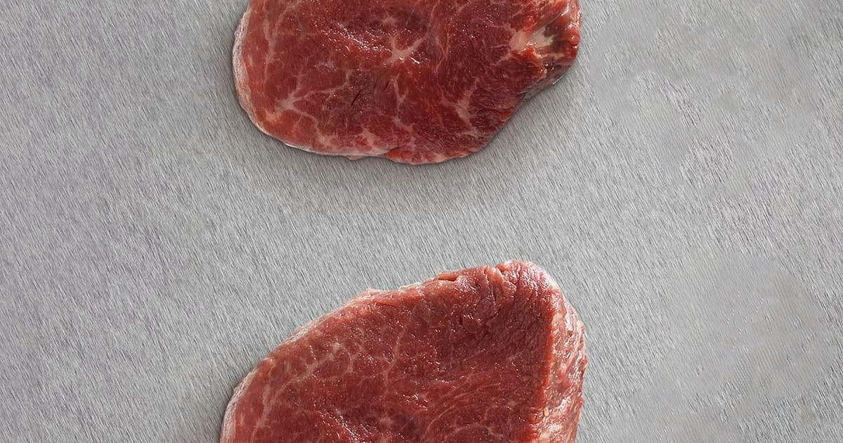 American Wagyu Gold Grade Filet Mignon - 2 Pack by Snake River Farms ...