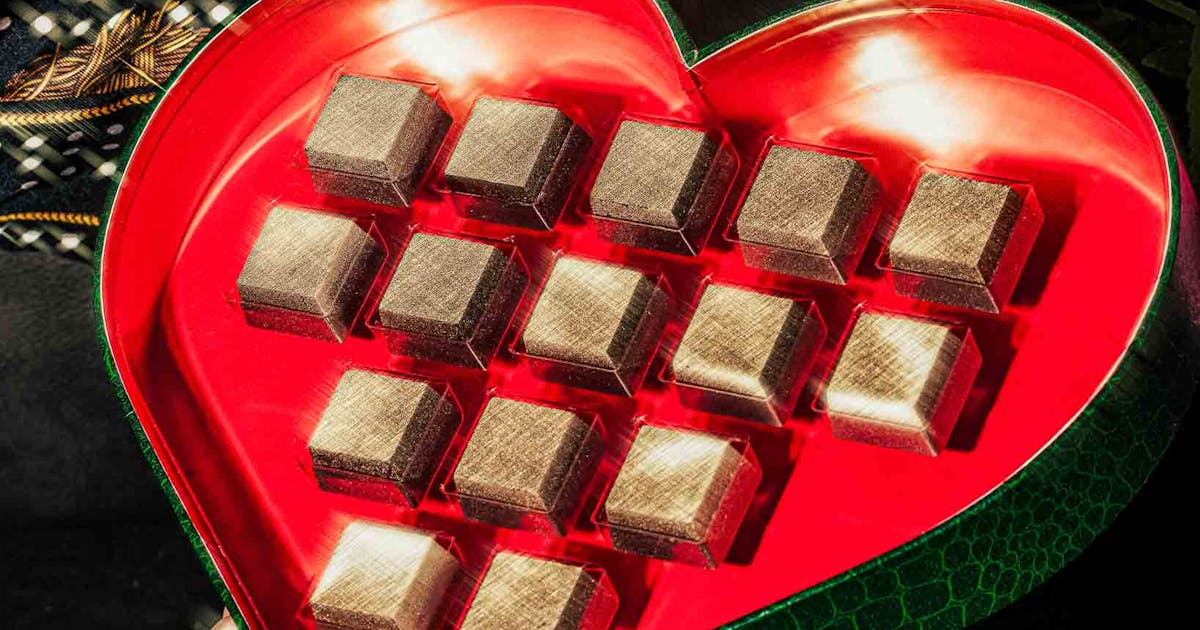 Luxury 24K Gold Chocolate Heart Gift Box by Compartés Chocolates ...