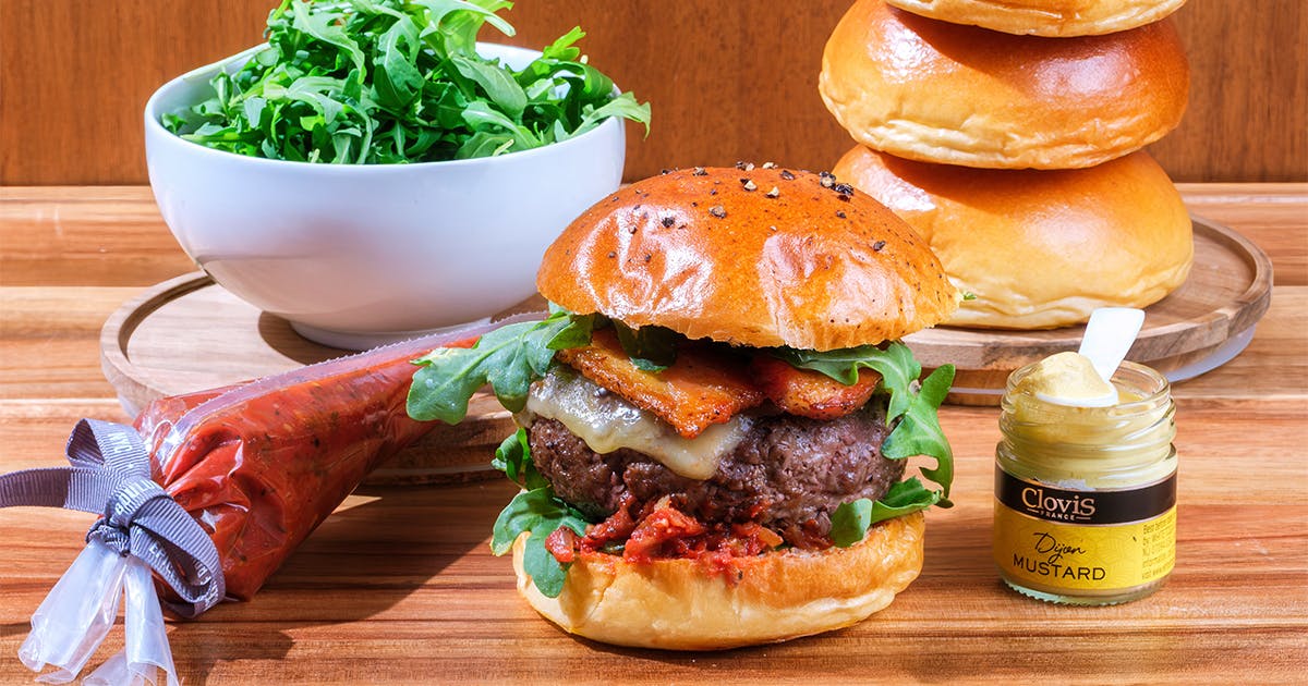 Chef Daniel’s Signature Burger Kit For 4 by Chef Daniel Boulud | Goldbelly