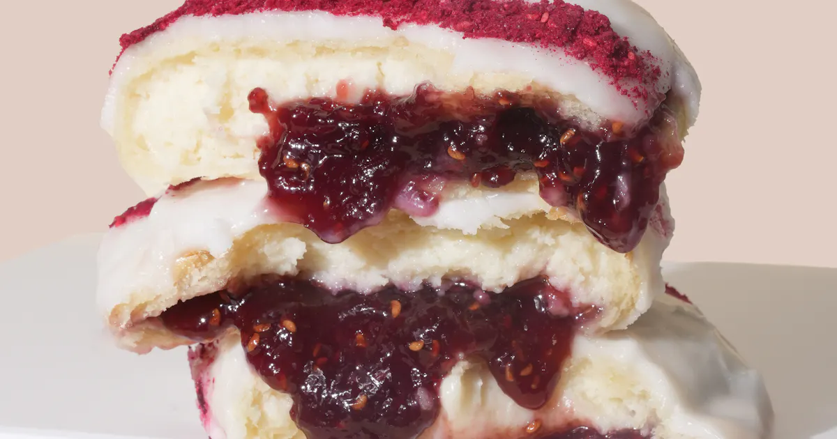 Raspberry Cheesecake Hand Pie by Crust Club | Goldbelly