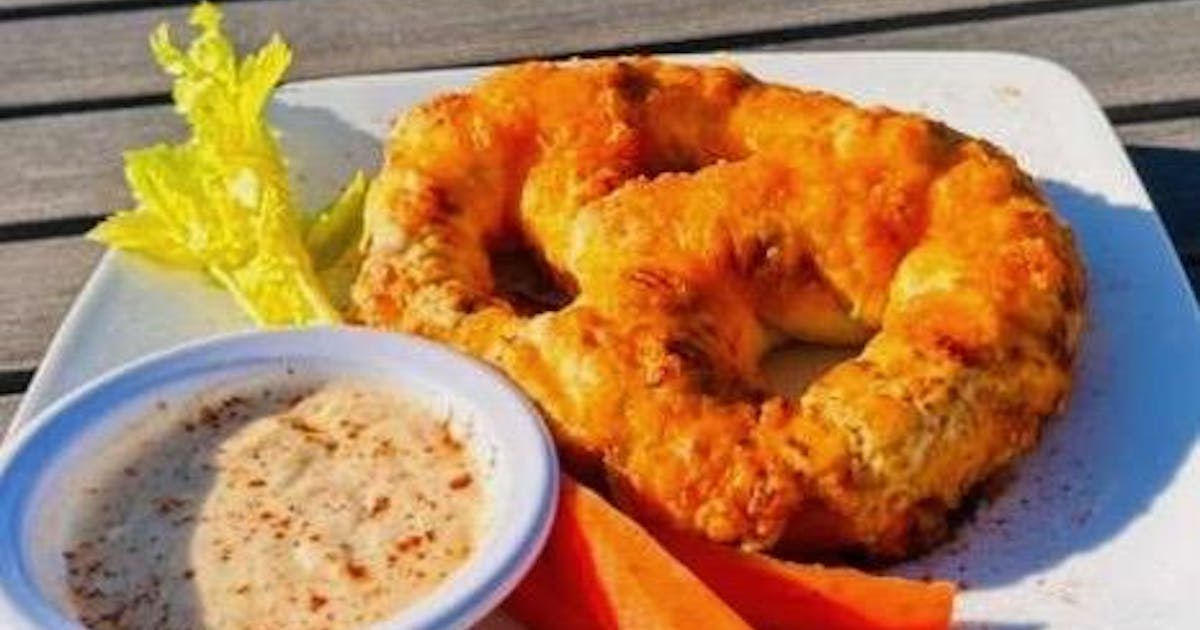Maryland Crab Pretzel by Harris Crab House | Goldbelly