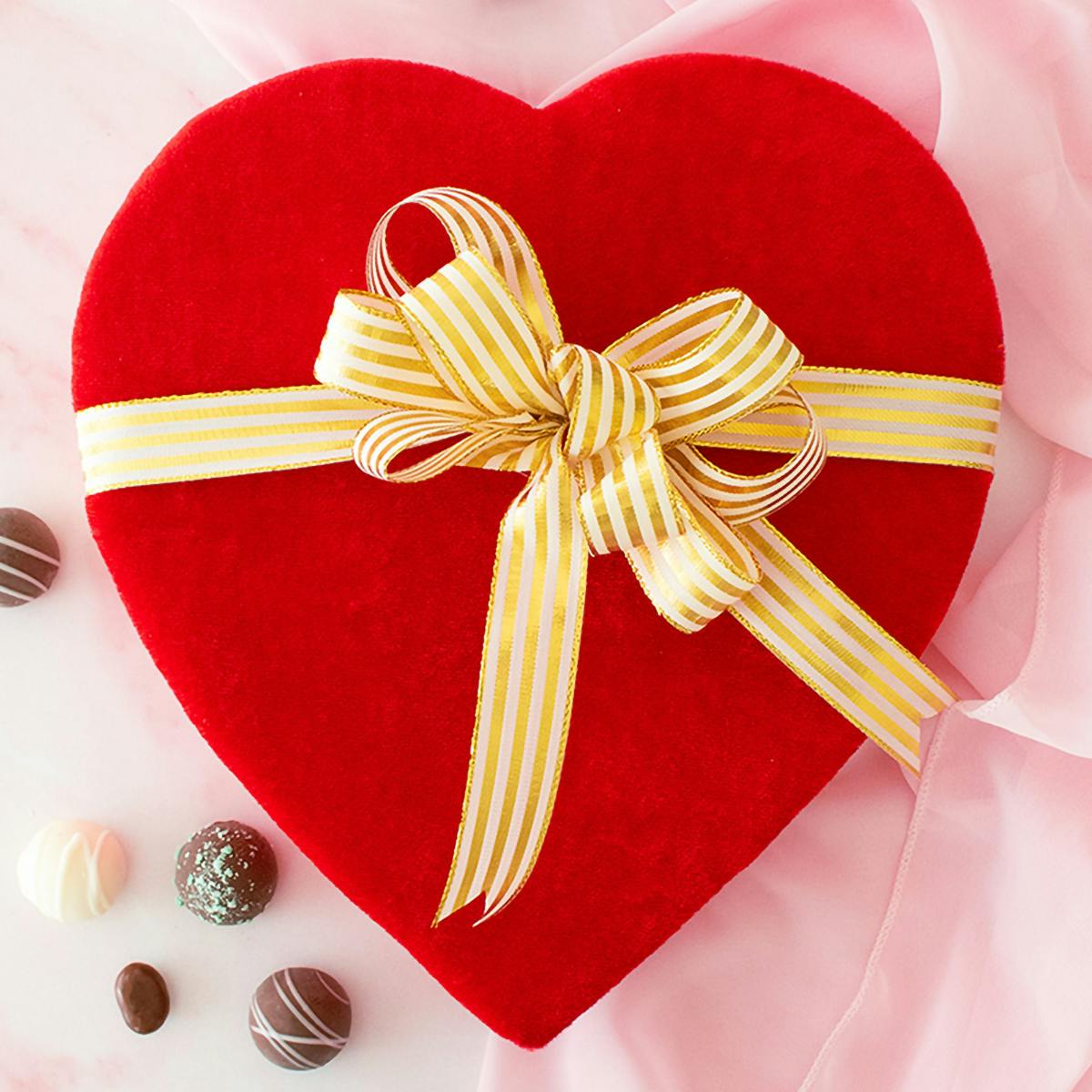 Valentine's Day Juliet's Heart Gift Box by Savannah's Candy Kitchen ...