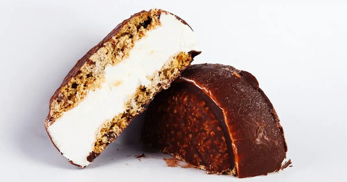 Vanilla Ice Cream Sandwiches - 24 Pack by IT'S-IT Ice Cream | Goldbelly