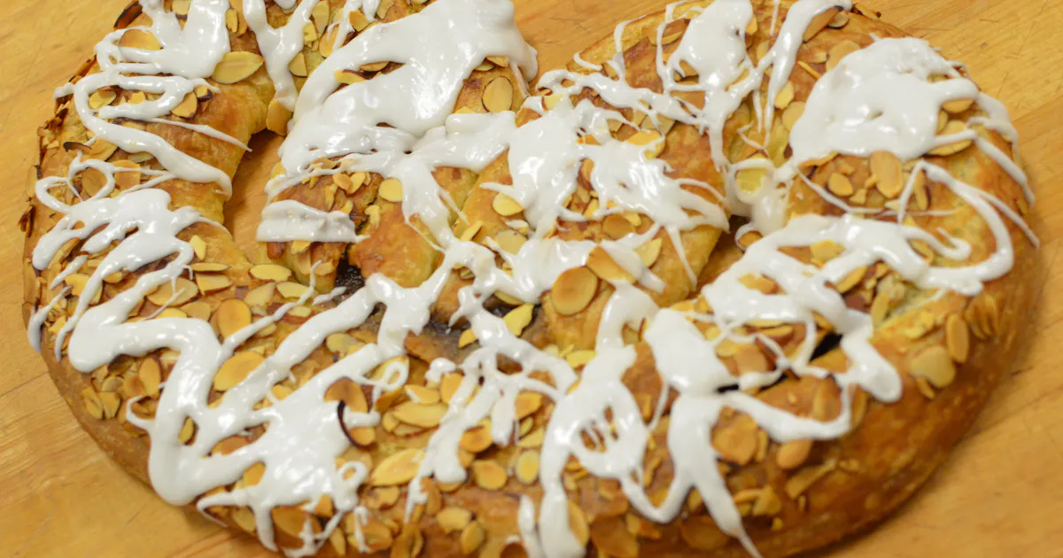 Almond Kringle by Uncle Mike's Bake Shoppe | Goldbelly