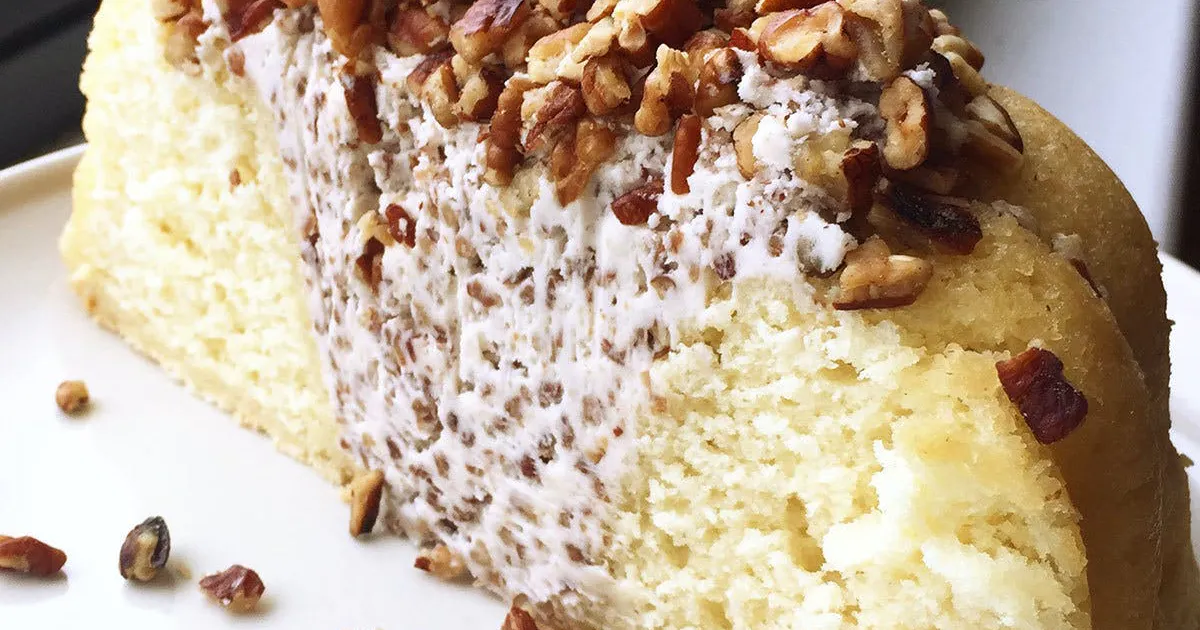 Italian Jane Pound Cake by Janie's Cakes | Goldbelly