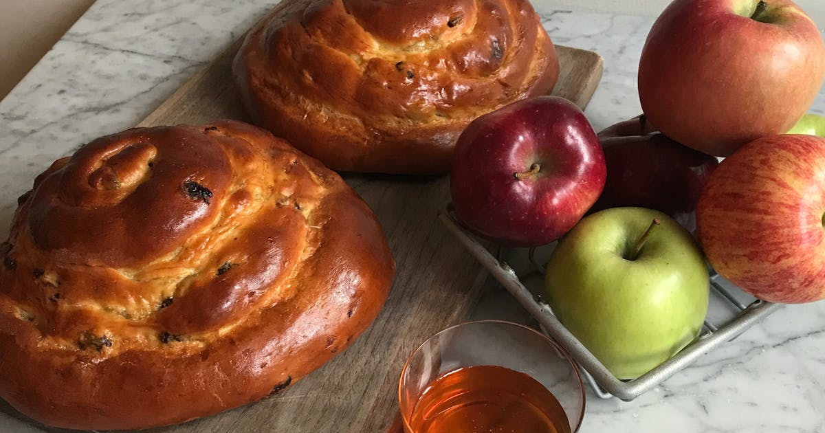 Round Raisin Challah by Russ & Daughters | Goldbelly