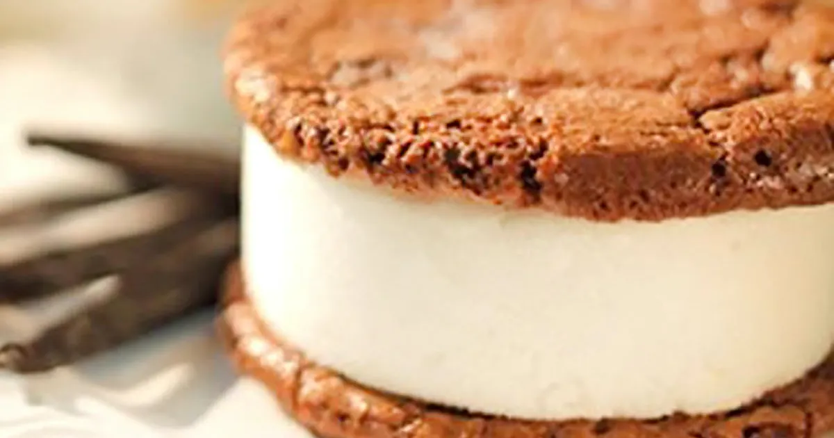Vanilla Chocolate Ice Cream Sandwich - 8 Pack by Nye's Cream Sandwiches ...